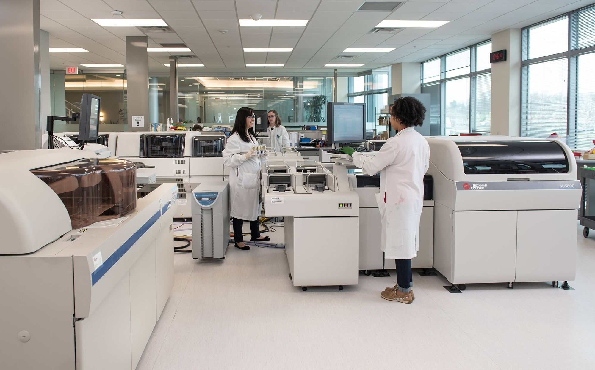 Laboratory Backgrounds | Medpace Careers